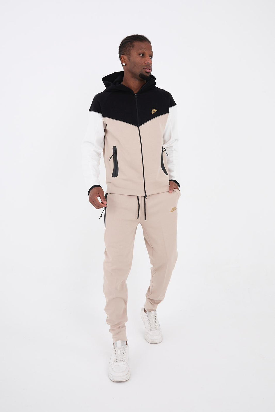 nike tech syna , nike tech fleece , nike tech central cee , nocta – prvyit